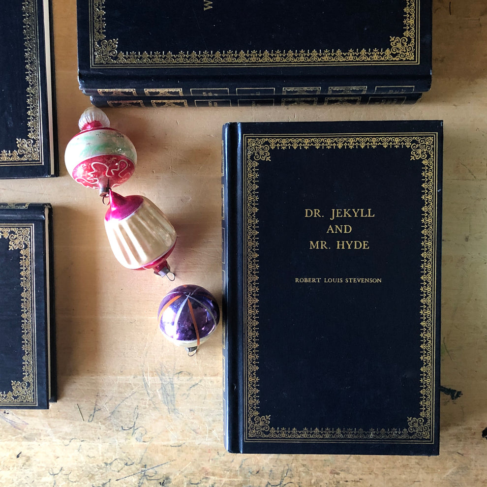 Vintage Peebles Classic Library Books, Set of 5 (c.1970s) – Rush Creek ...